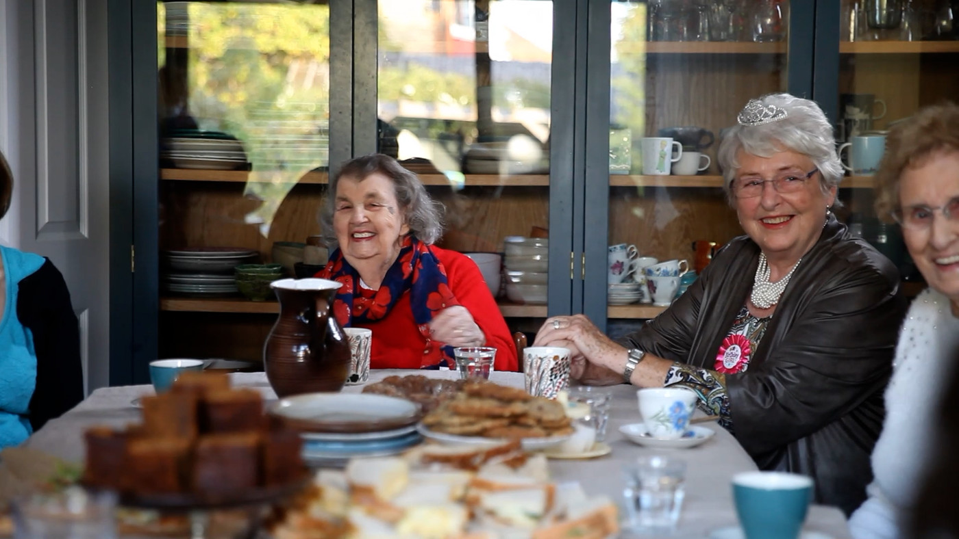 Re-engage photographs